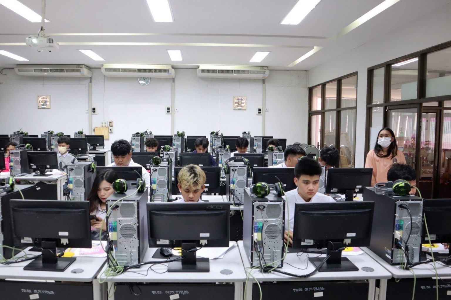 กิจกรรม “เปิดโลกห้องสมุด Happy UBRU Library” สาขาวิชาวิศวกรรมซอฟแวร์ คณะวิทยาการคอมพิวเตอร์ ...